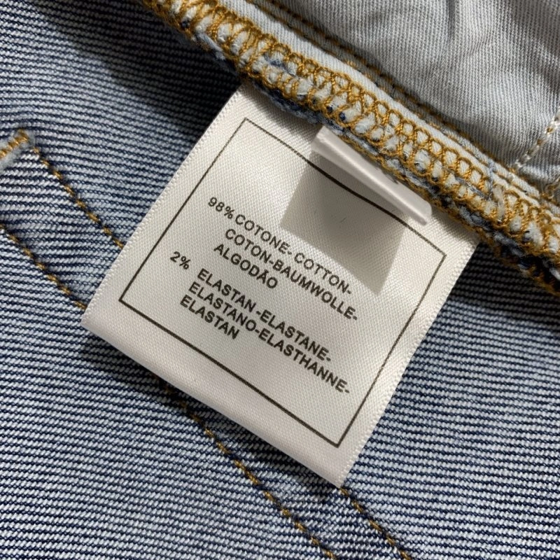 Top match Chanel Jeans
