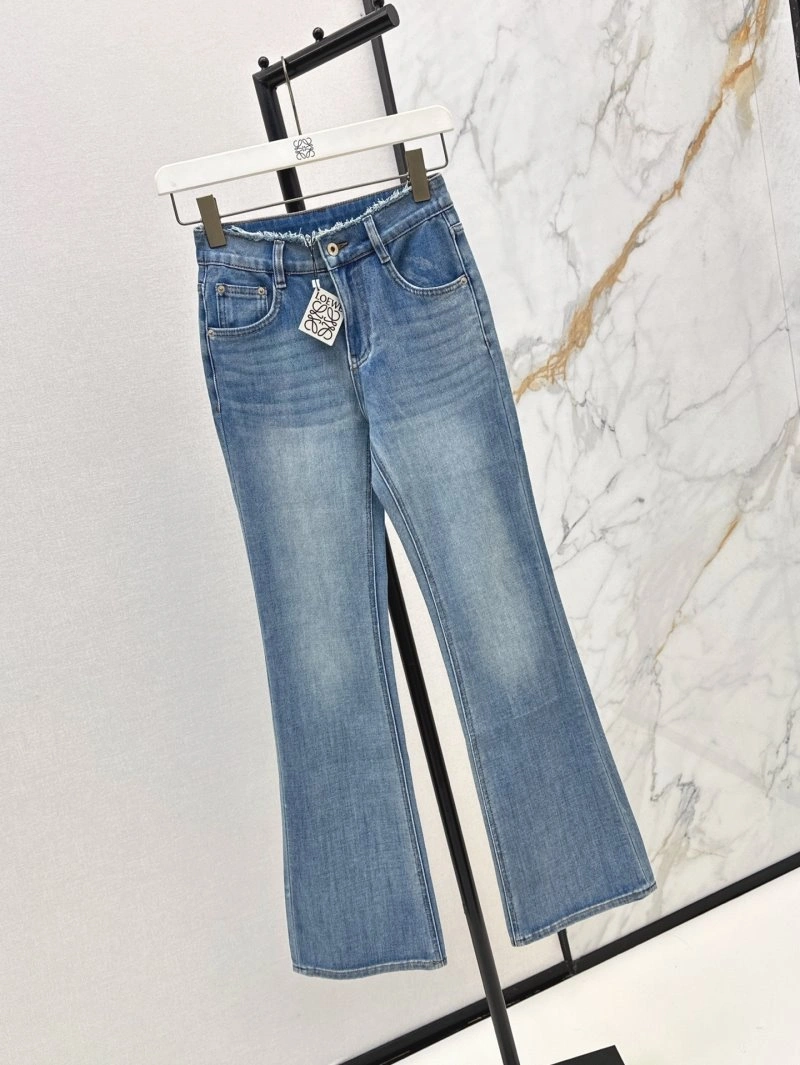 Accurate model Chanel Jeans