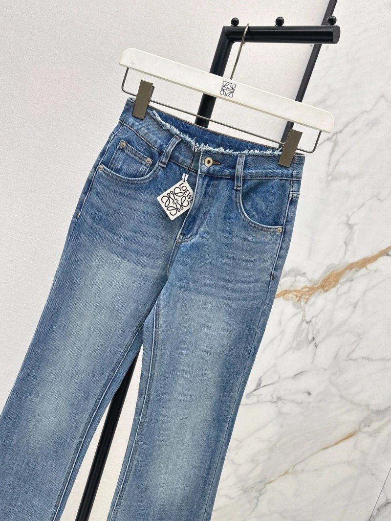 Accurate model Chanel Jeans