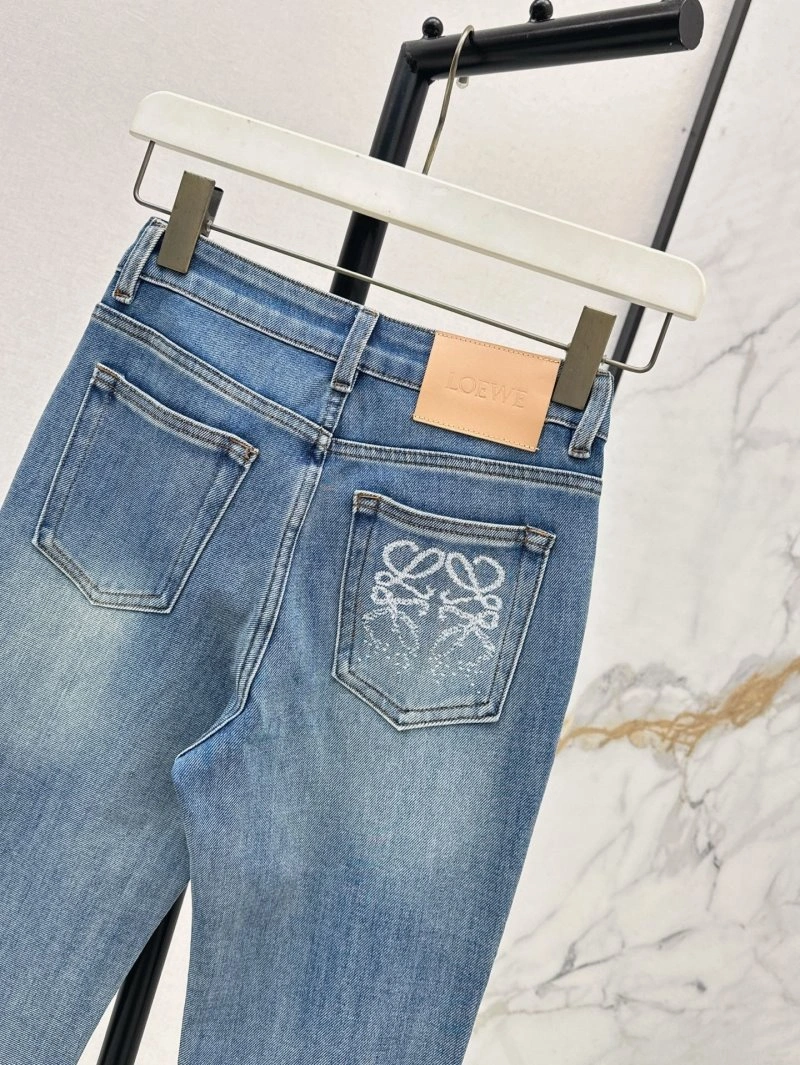 Accurate model Chanel Jeans