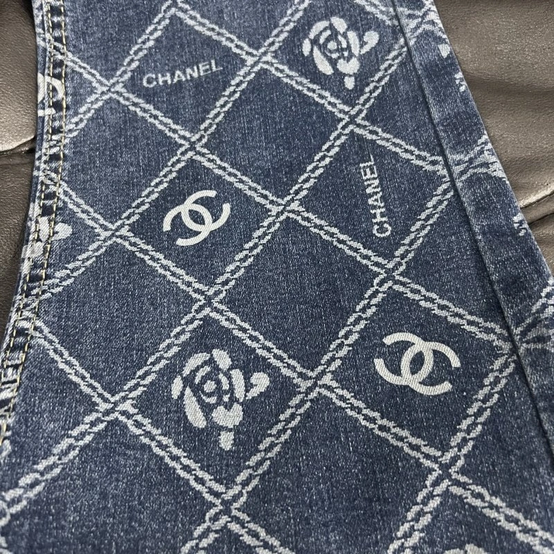 Accurate model Chanel Jeans