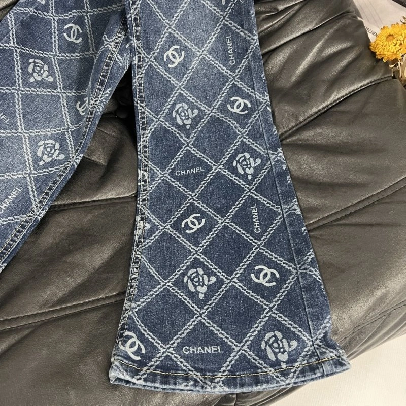 Accurate model Chanel Jeans