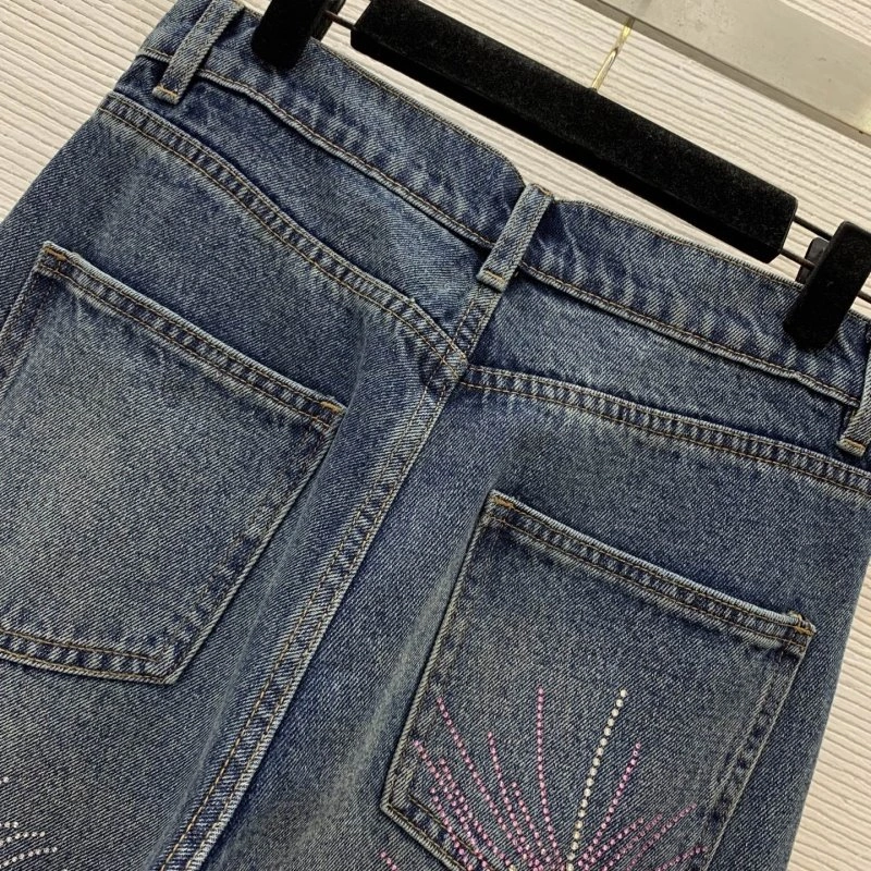 Accurate model Chanel Jeans