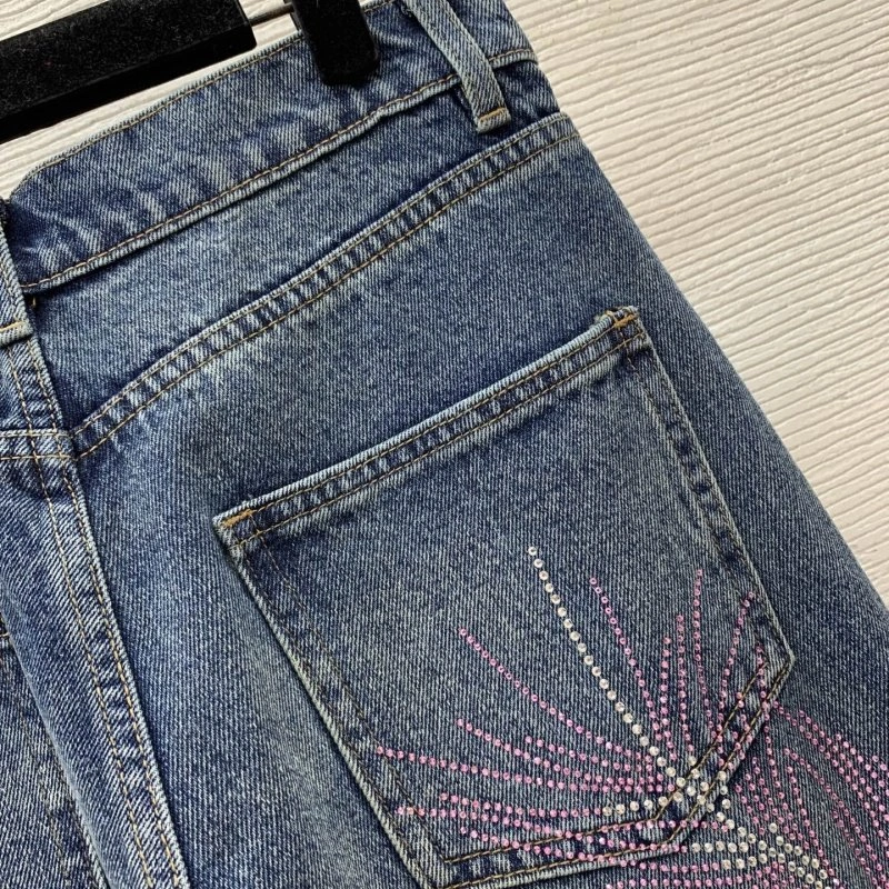 Accurate model Chanel Jeans
