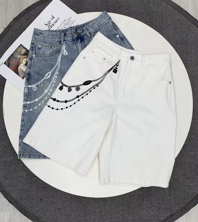 Top match Chanel Jeans