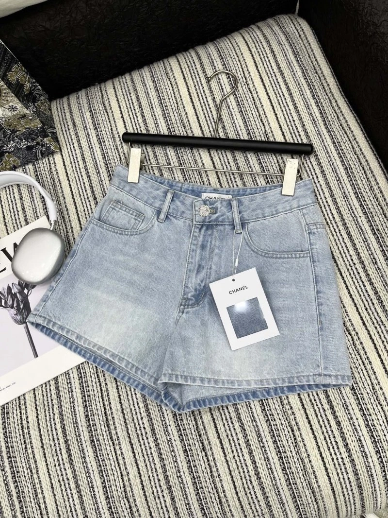 Chanel Jeans