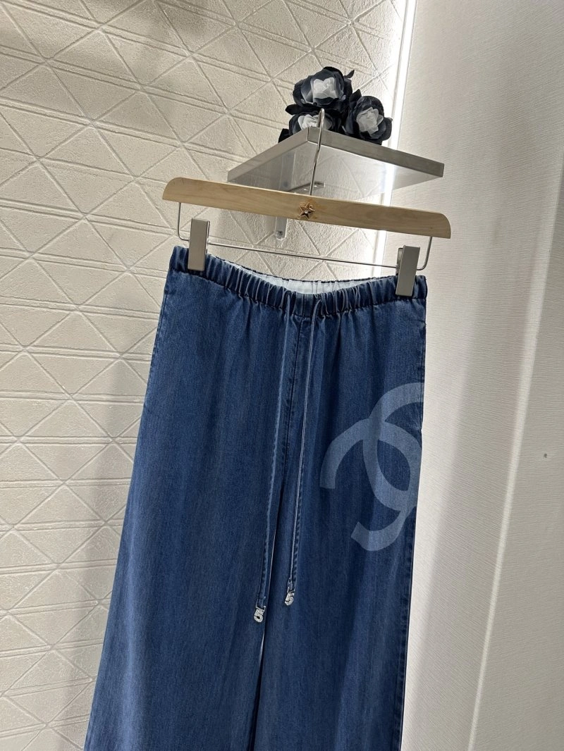 Top match Chanel Jeans