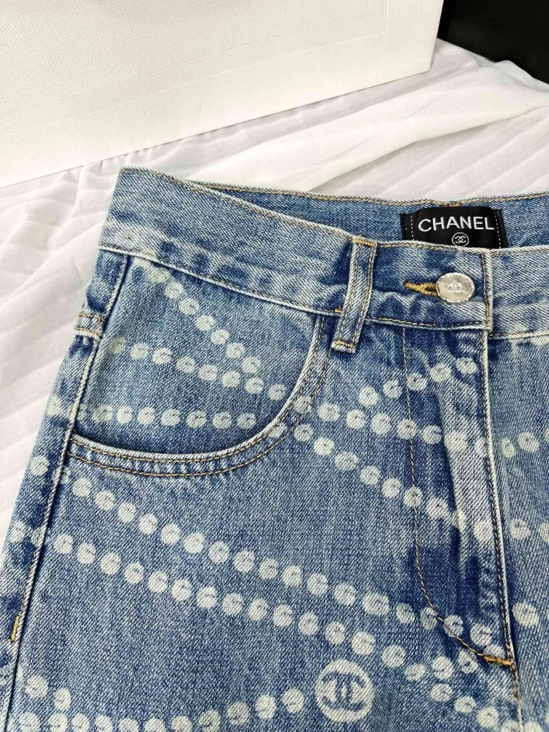 Accurate model Chanel Jeans