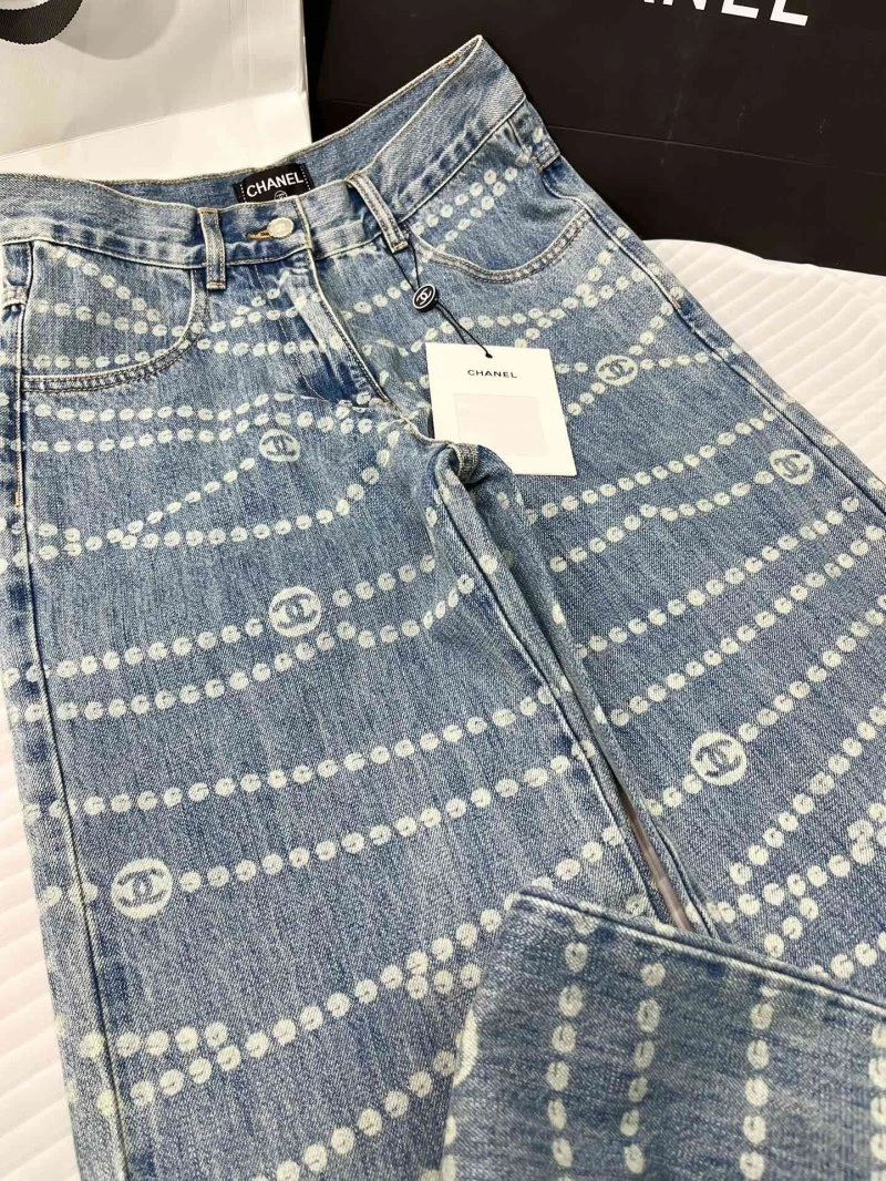 Accurate model Chanel Jeans