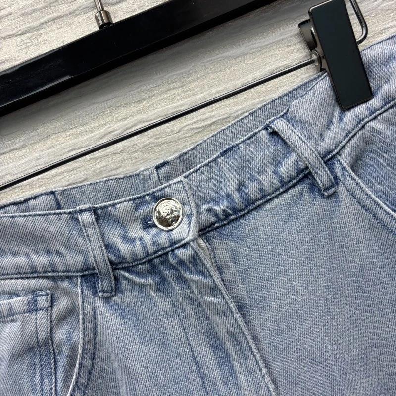 Accurate model Chanel Jeans