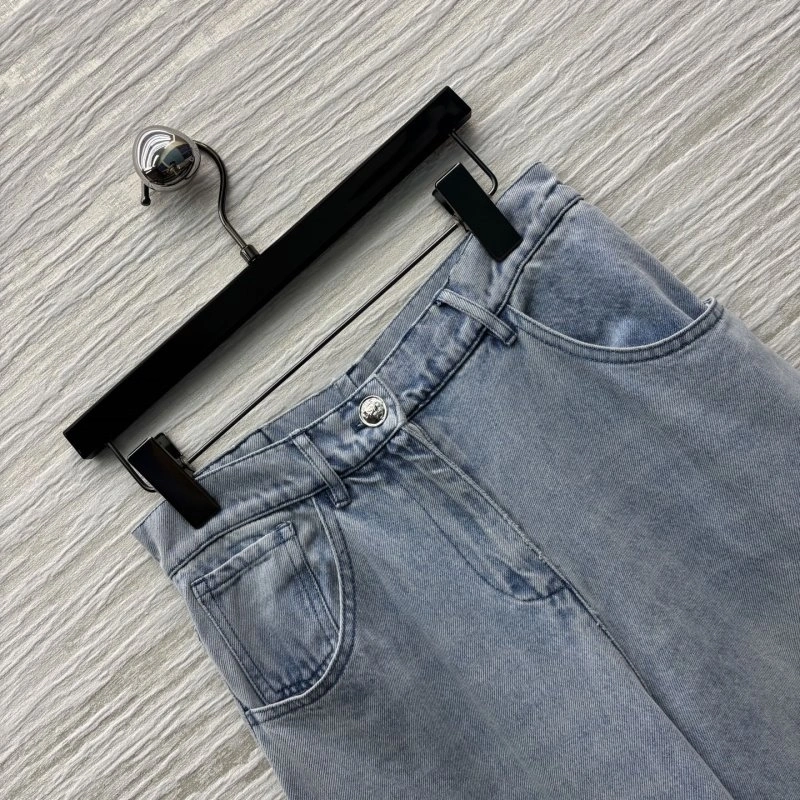 Accurate model Chanel Jeans