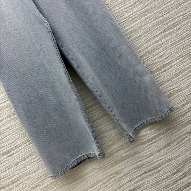 Accurate model Chanel Jeans