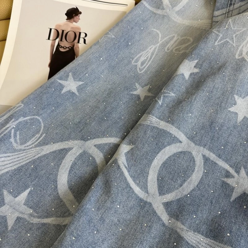 Top match Chanel Jeans