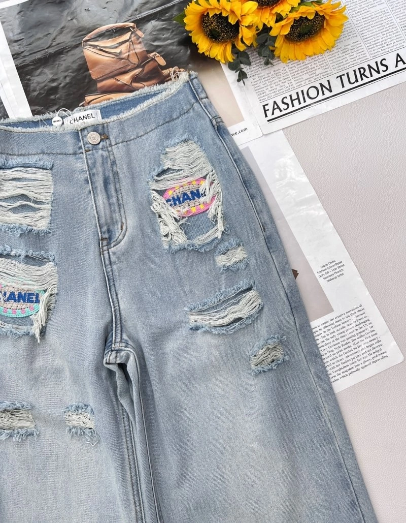 Low-cost Chanel Jeans