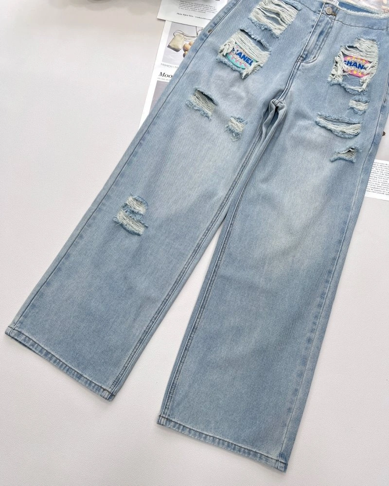 Low-cost Chanel Jeans