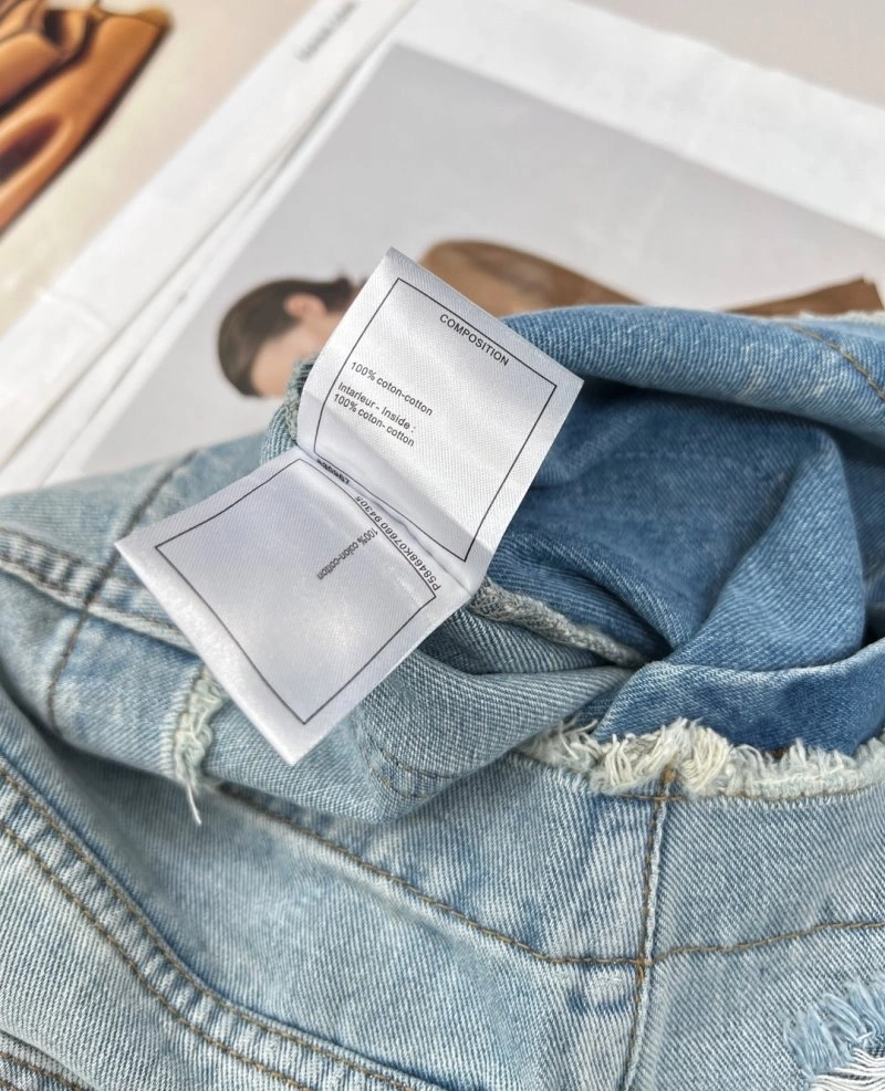 Low-cost Chanel Jeans