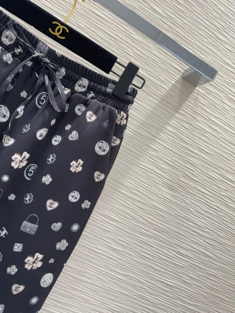 Discounted Chanel Long Pants