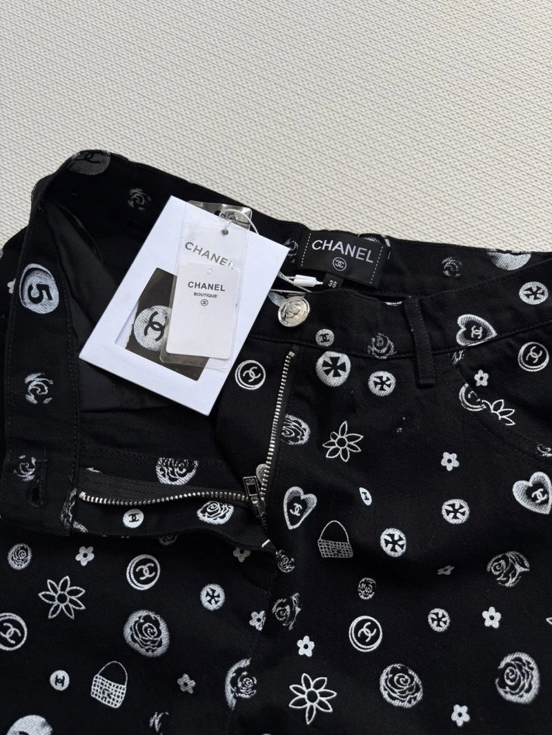 Value-priced Chanel Long Pants