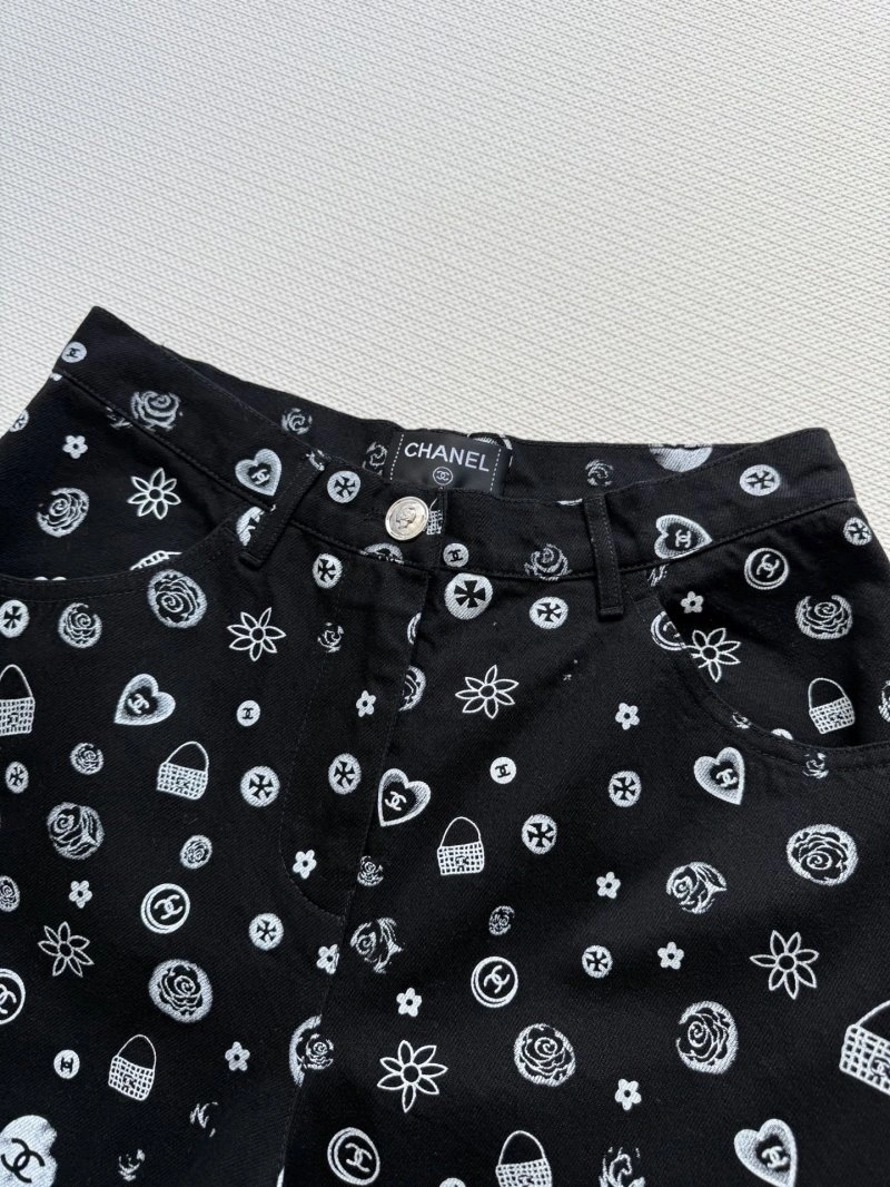 Value-priced Chanel Long Pants