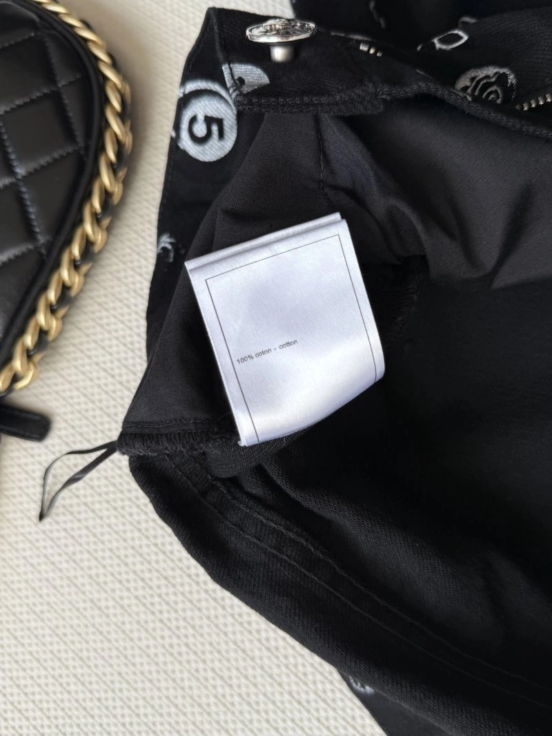 Value-priced Chanel Long Pants