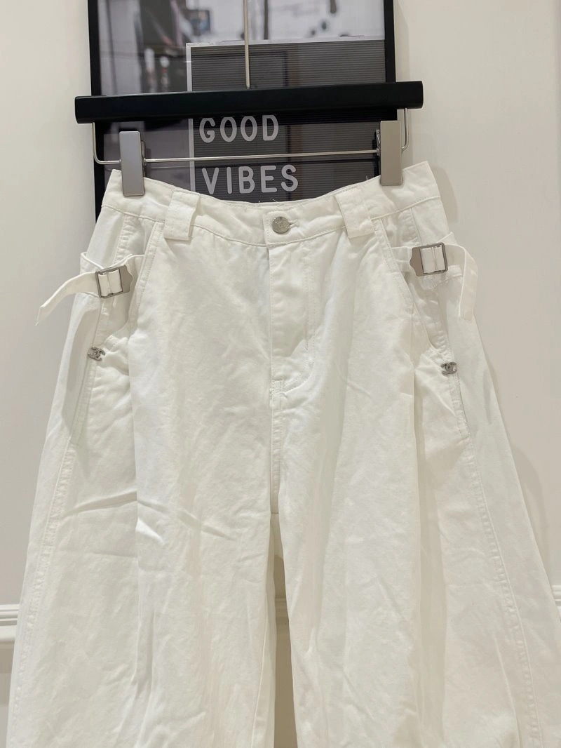 Top match Chanel Long Pants