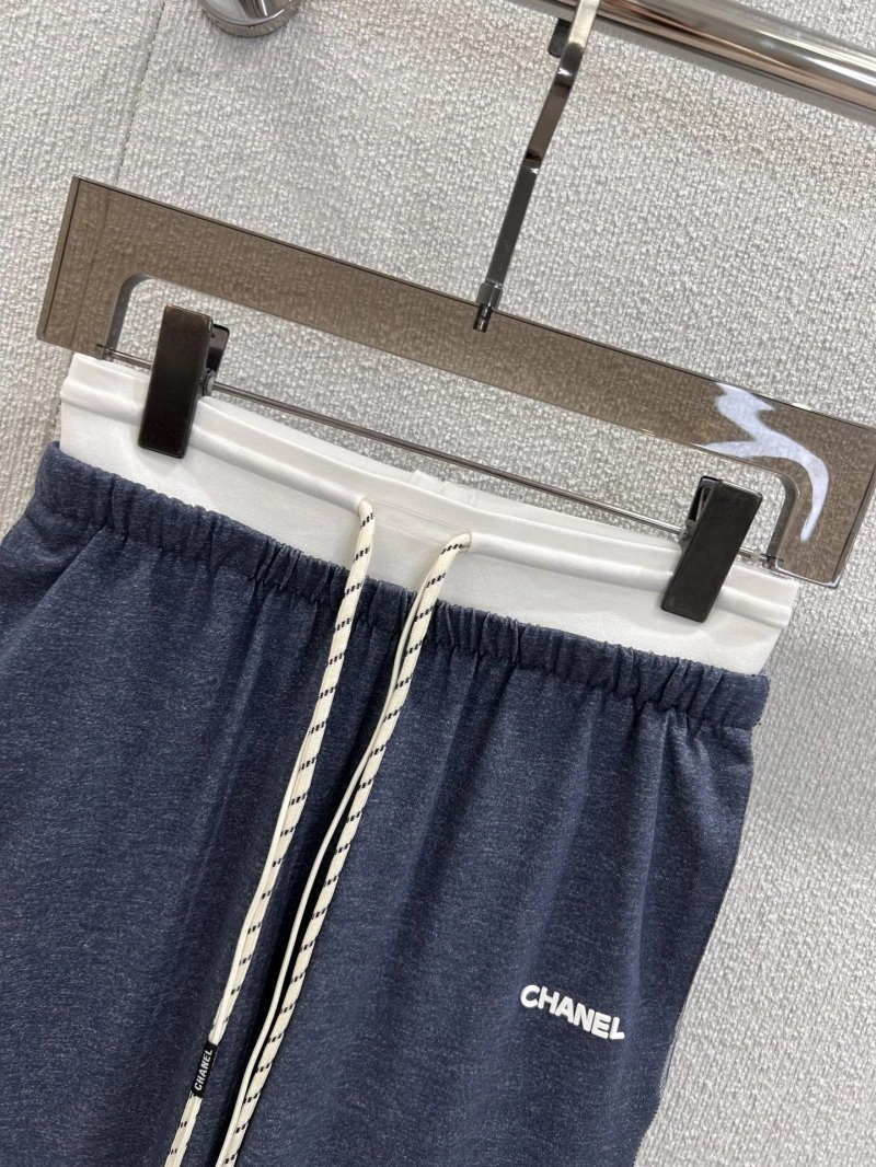 Accurate model Chanel Long Pants