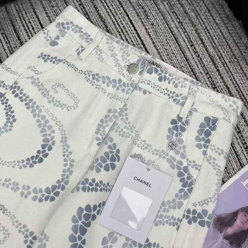 Value-priced Chanel Long Pants