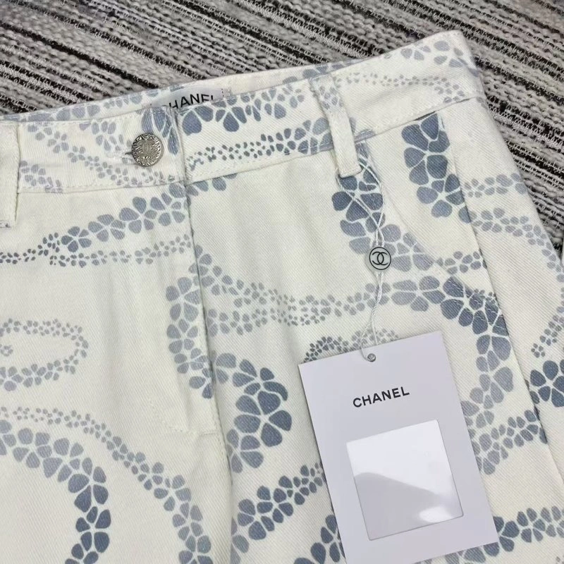 Value-priced Chanel Long Pants
