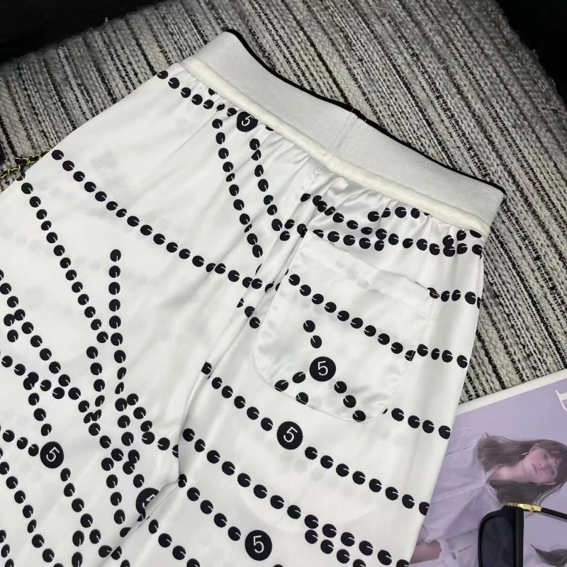Top match Chanel Long Pants