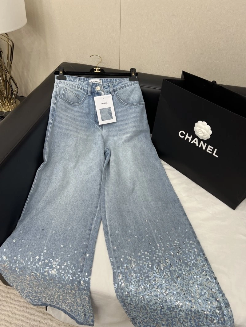Top match Chanel Long Pants
