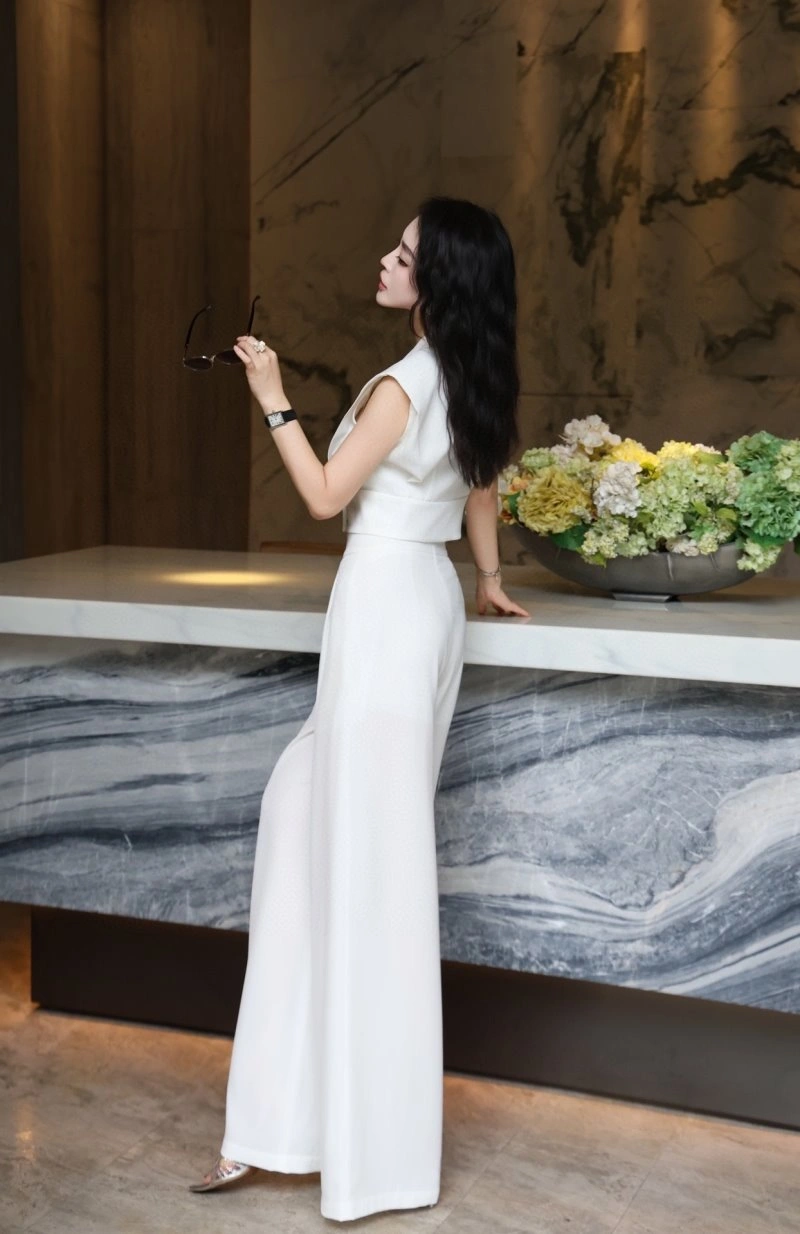 Top match Chanel Long Pants