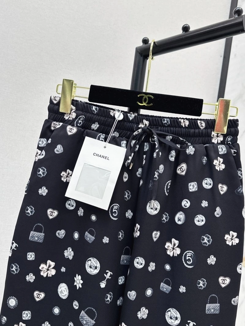 Bargain Chanel Long Pants