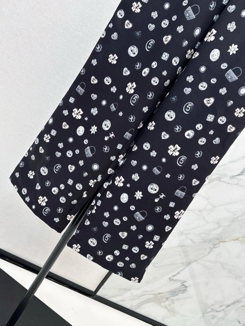 Bargain Chanel Long Pants