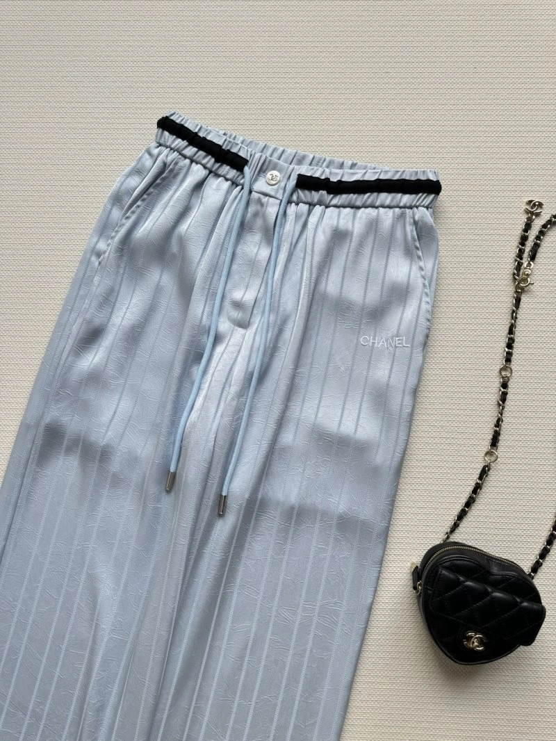 Top match Chanel Long Pants