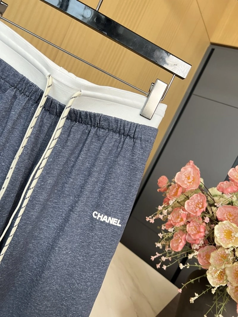 Accurate model Chanel Long Pants