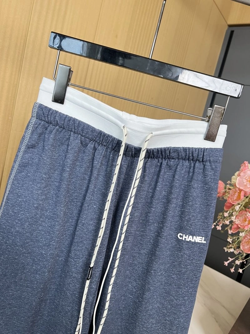 Accurate model Chanel Long Pants