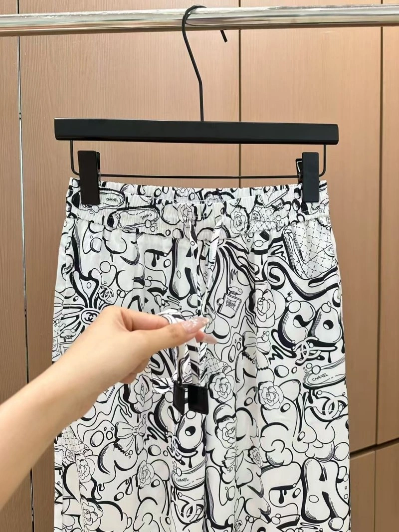 Legit Chanel Long Pants