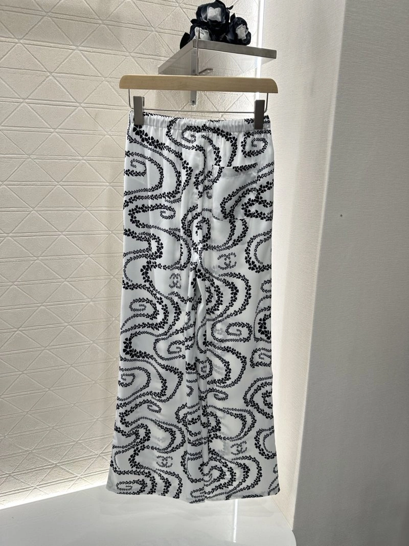 Legit Chanel Long Pants