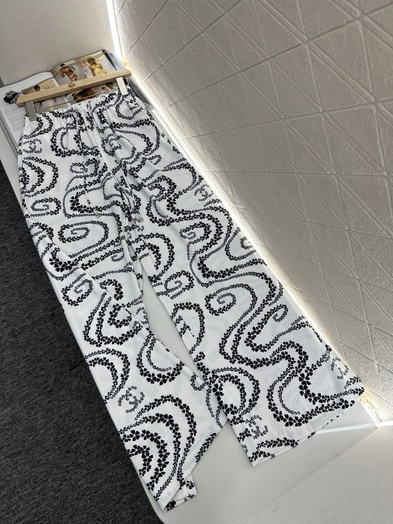 Legit Chanel Long Pants