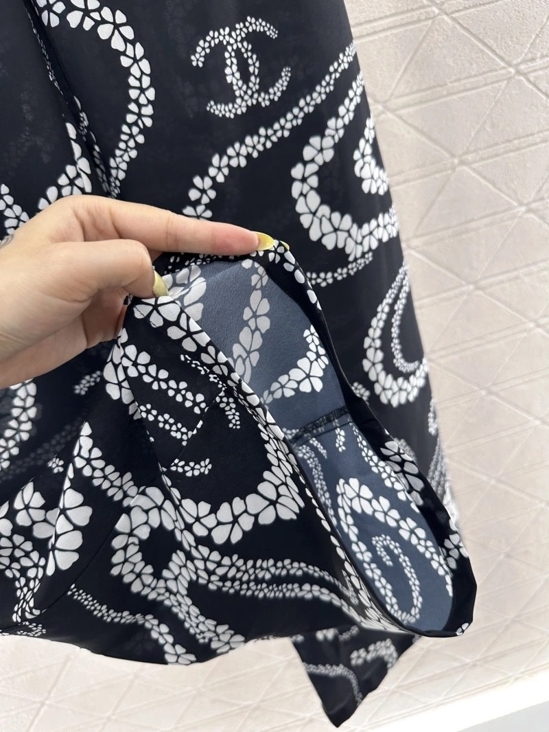 Bargain Chanel Long Pants