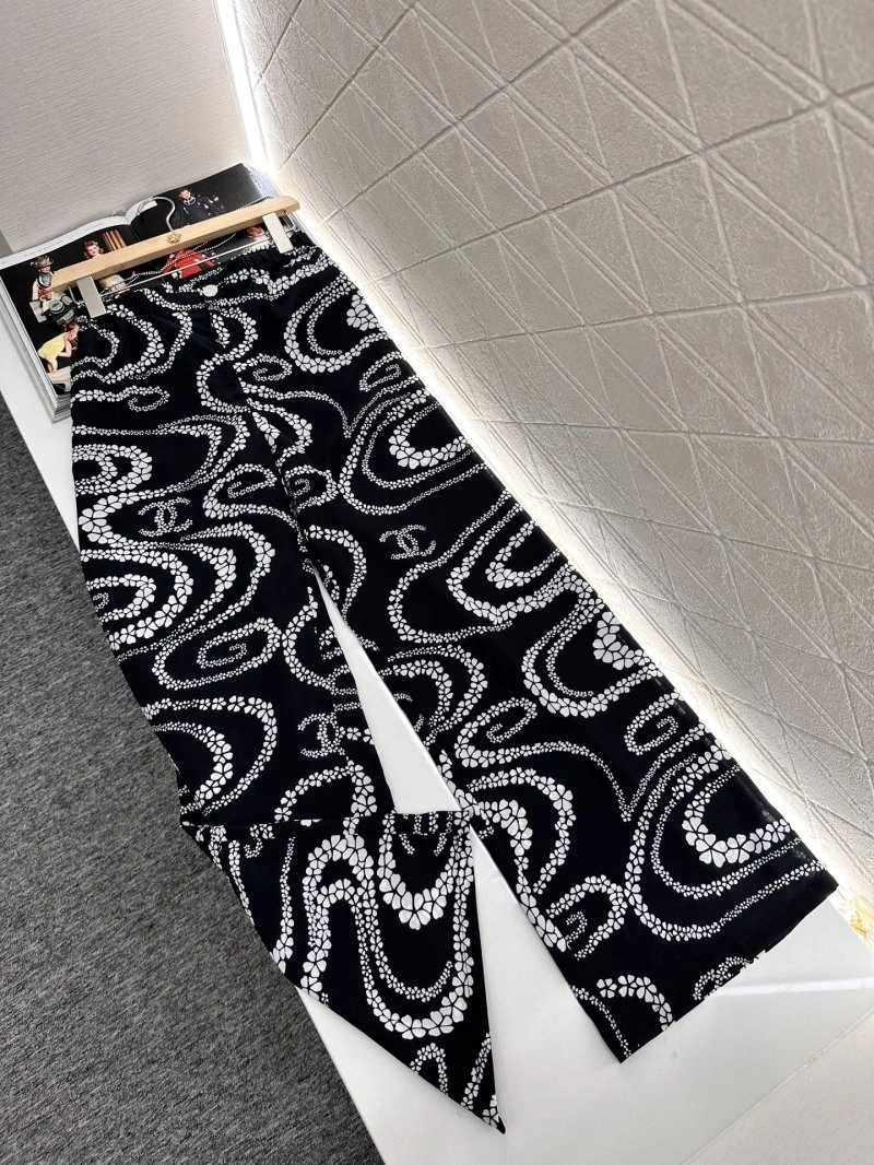 Bargain Chanel Long Pants