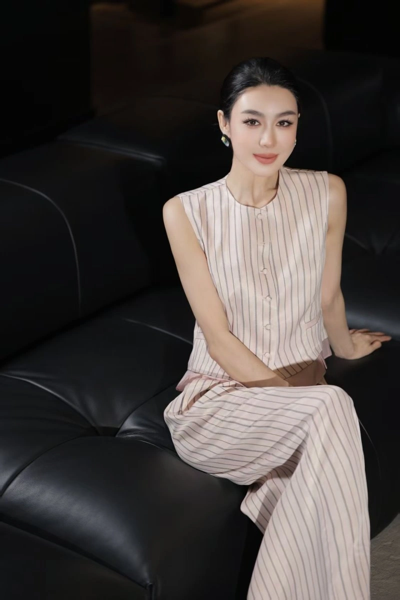 Cut-rate Chanel Long Suits