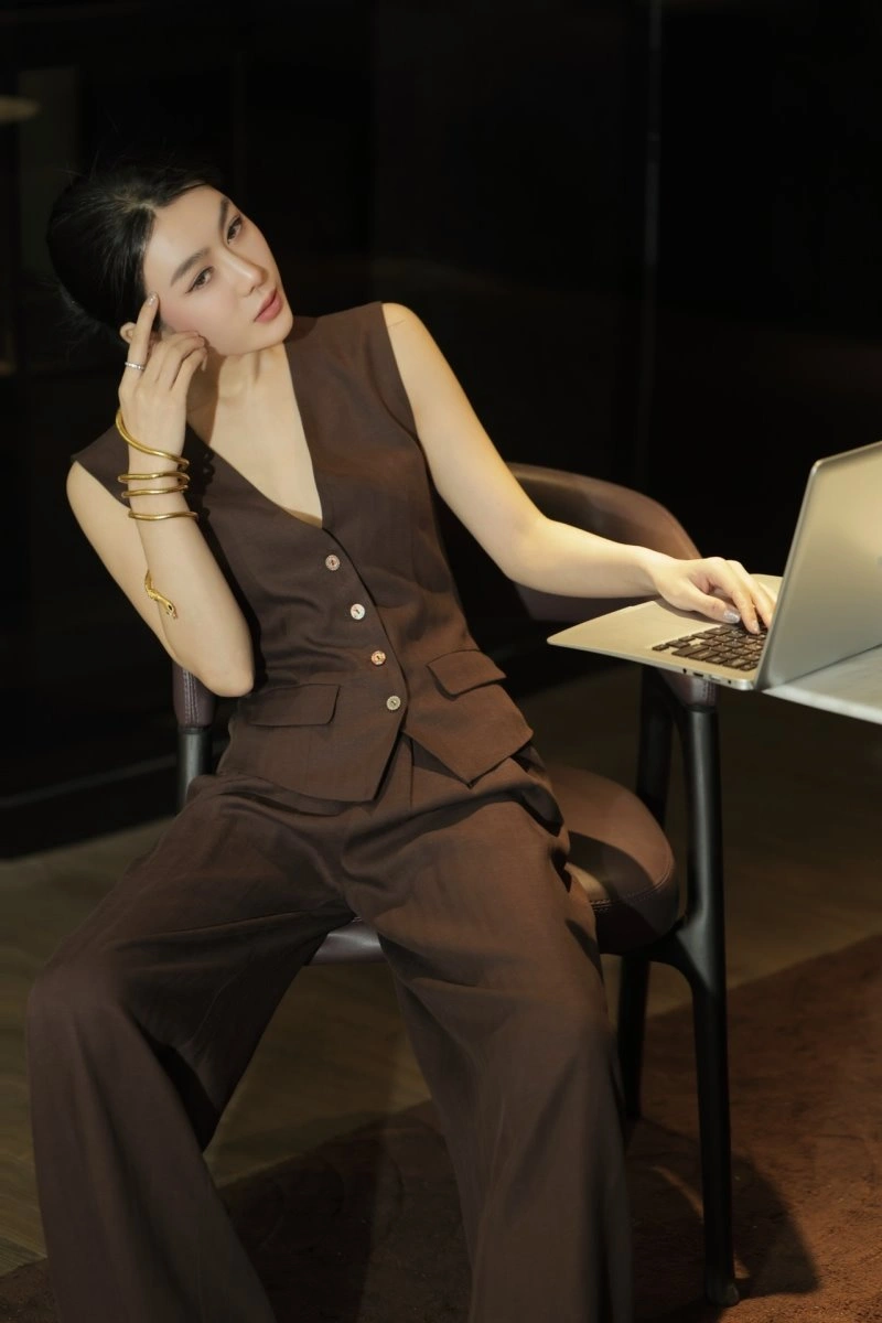 Affordable Chanel Long Suits