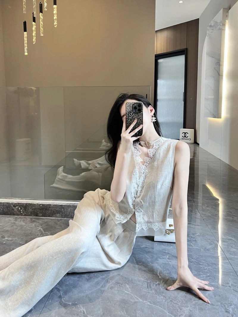 Inexpensive Chanel Long Suits