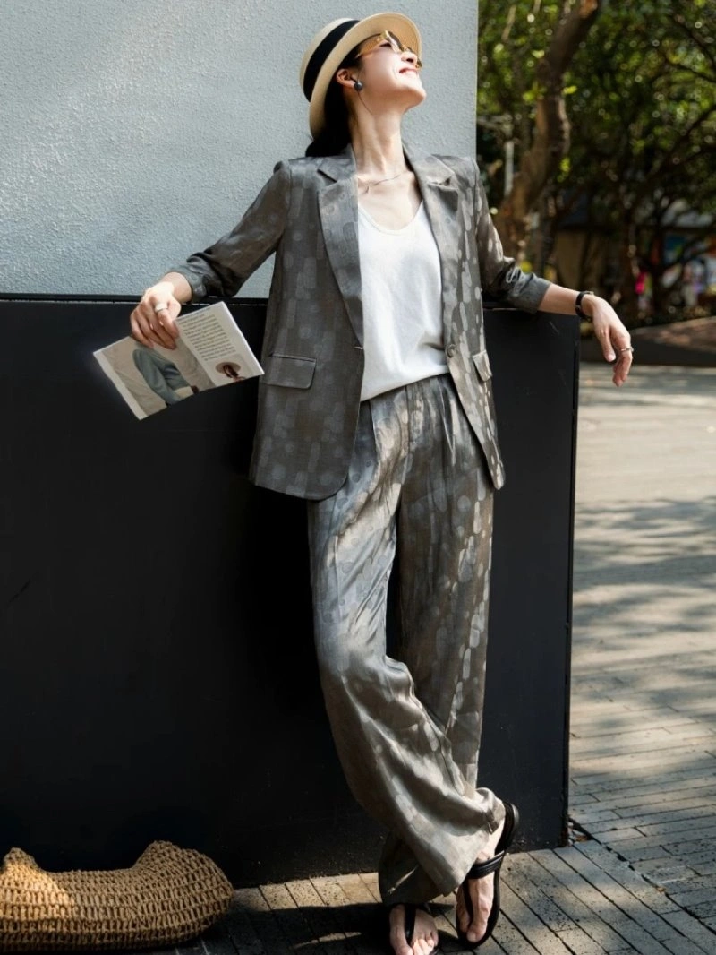 Top match Chanel Long Suits