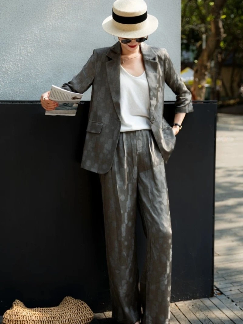 Top match Chanel Long Suits