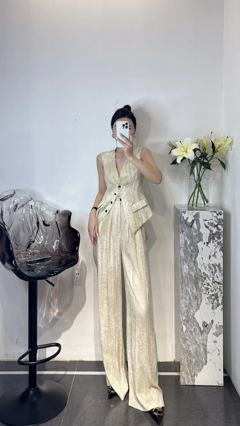 Bargain Chanel Long Suits