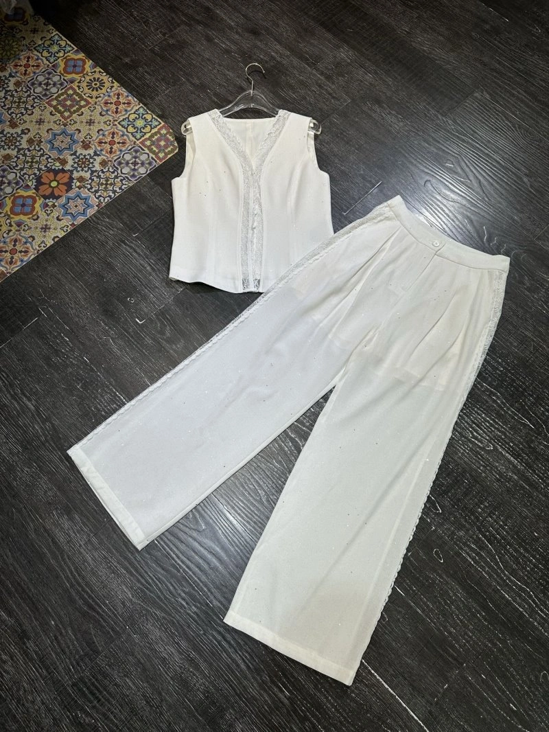 Top mirror Chanel Long Suits