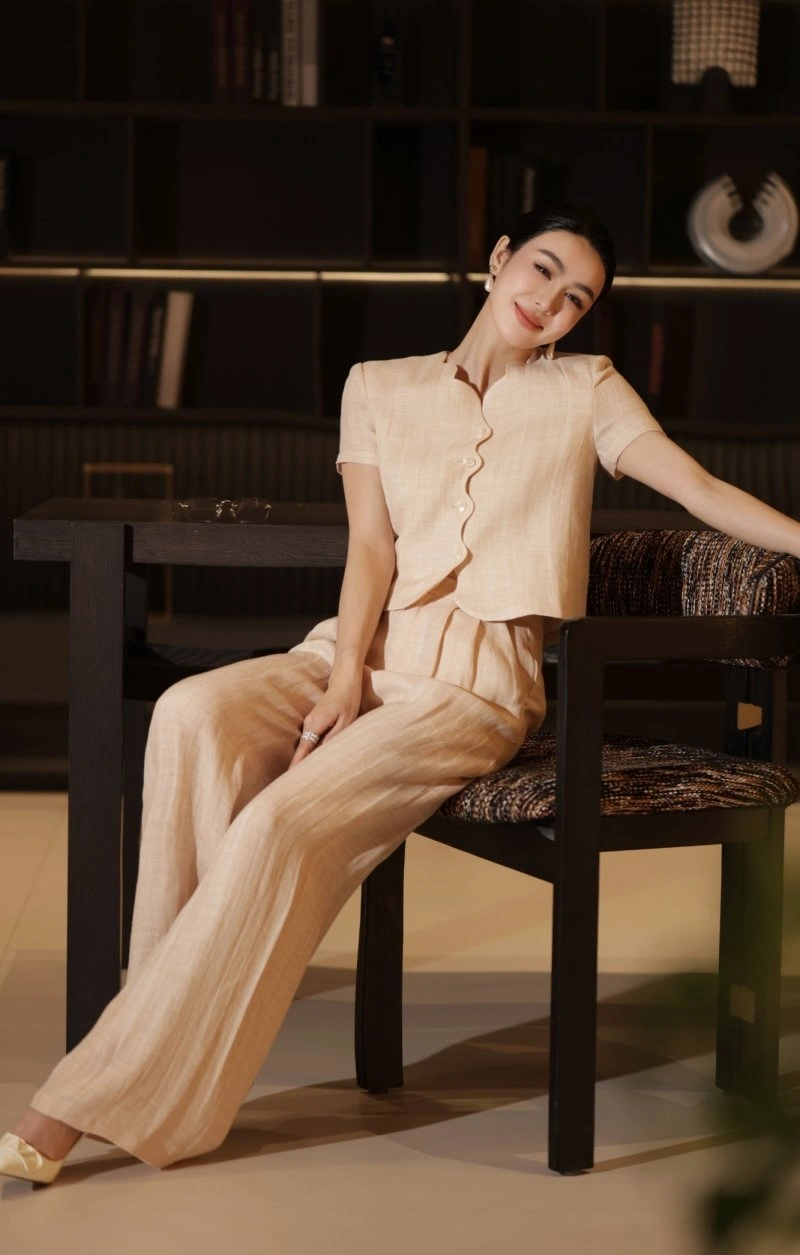 Precise copy Chanel Long Suits