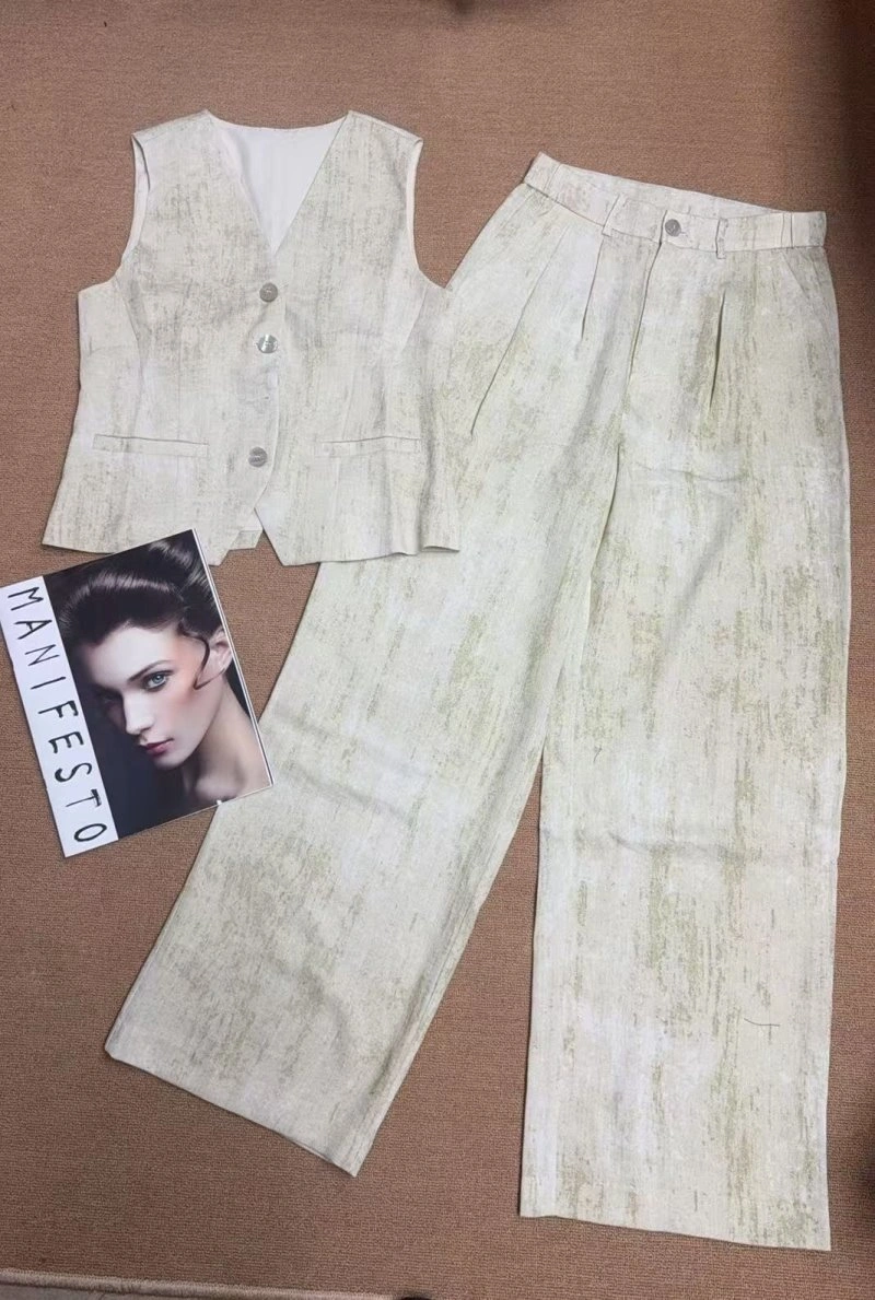 Top mirror Chanel Long Suits